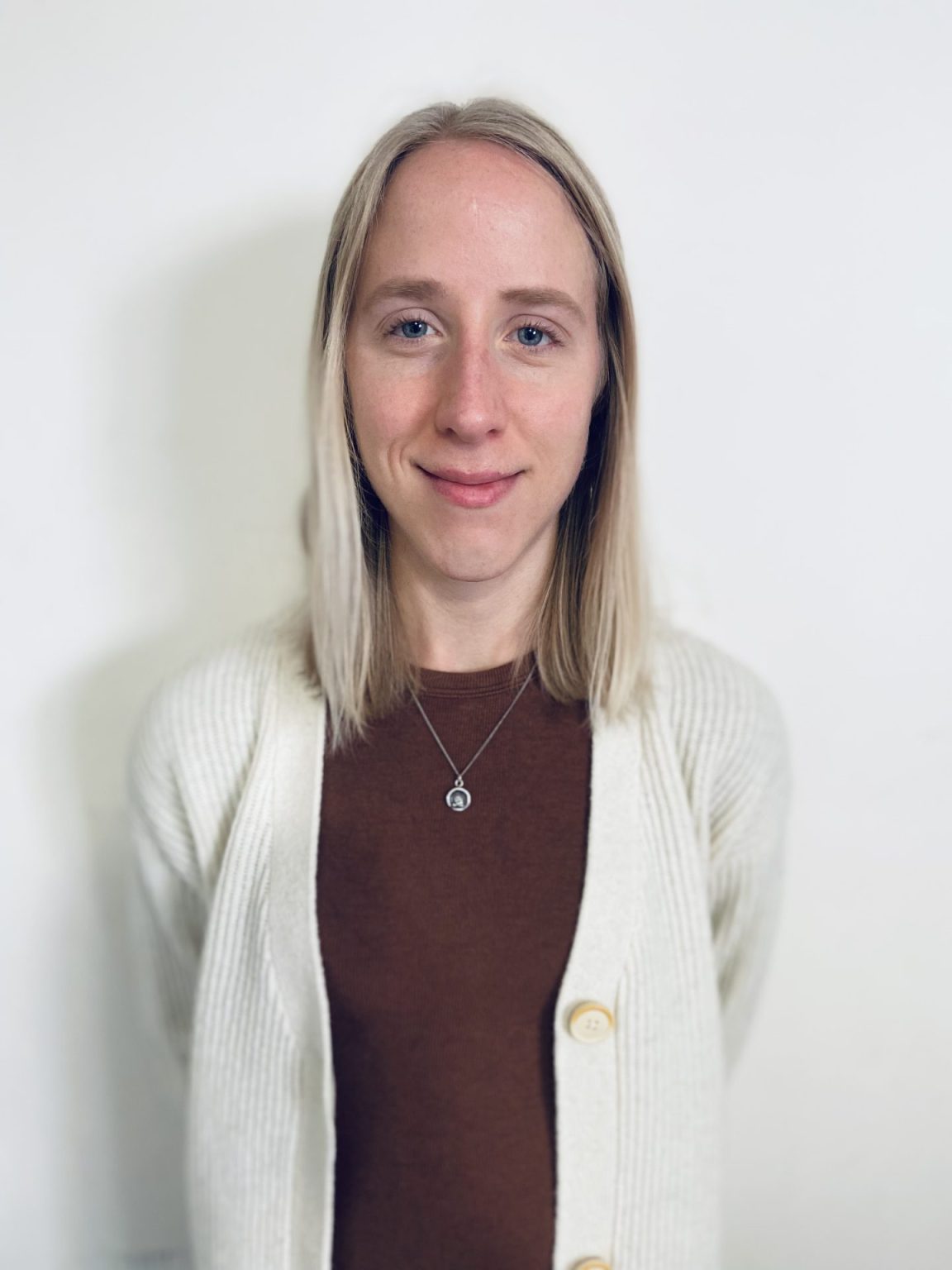 Dr-Erica-De-Schiffart-Chiropractor - Advanced Health Clinic